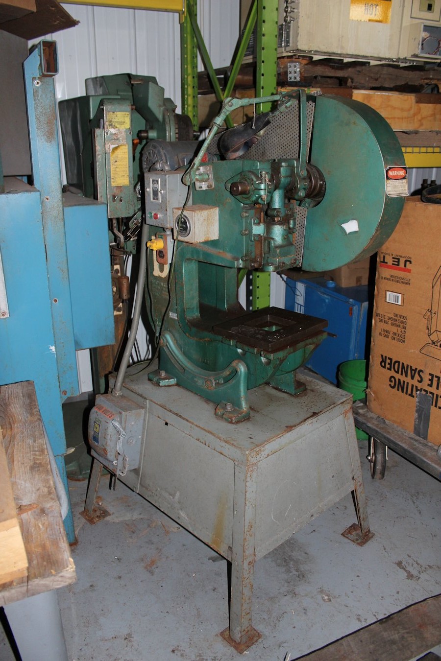 Model 193, S# 39543, 10 Ton capacity, Hour meter with 315 hrs., 12 ...