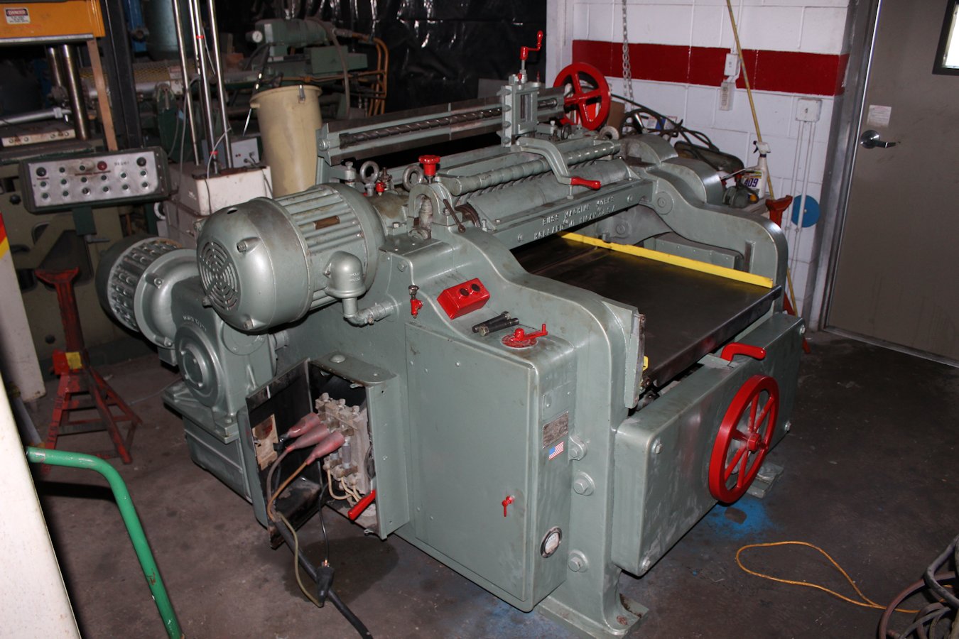 Buss DL Heavy Duty 30" x 8" Wood Planer