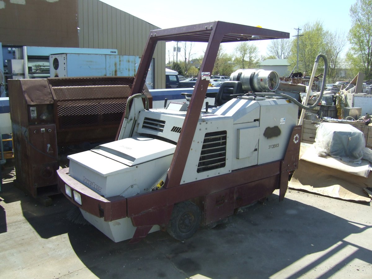 Power Boss LP Sweeper/Scrubber